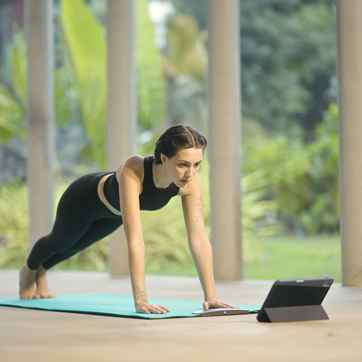 Smart AI Yoga Mat with Posture Training | YogiFi